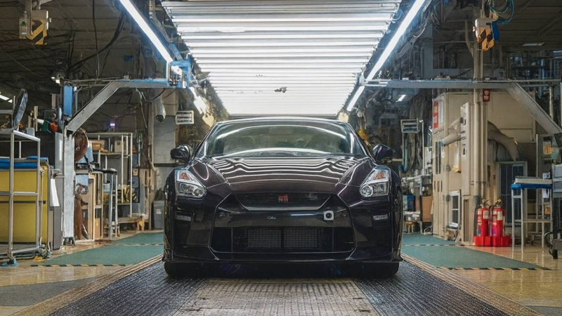 Nissan GT-R R35 официально снят с производства: чем его заменят и что ...